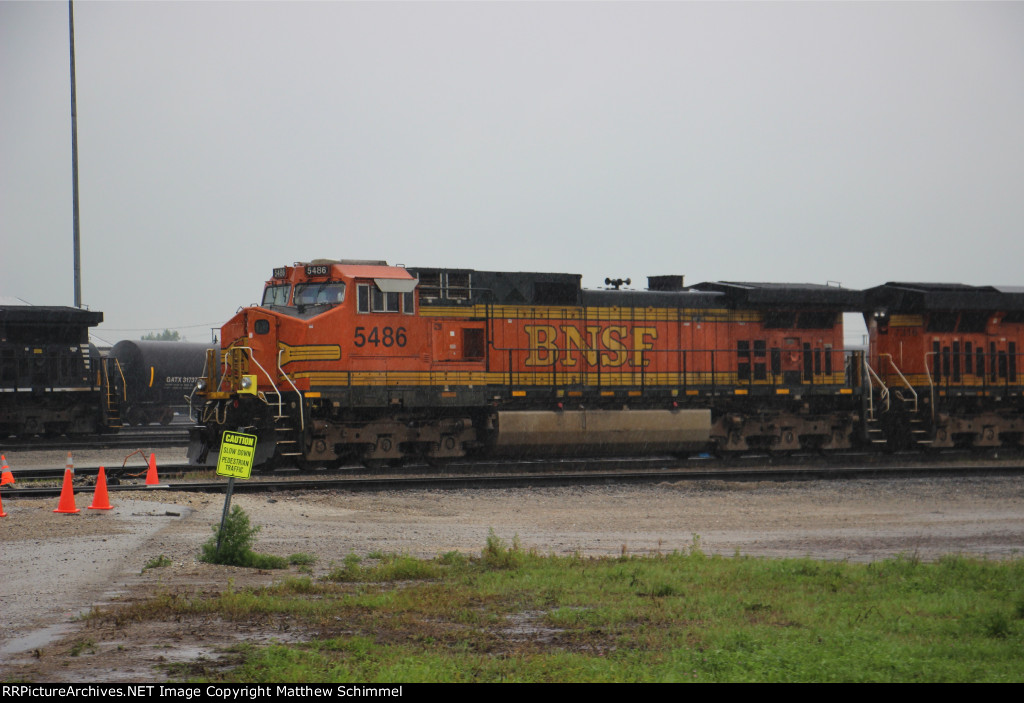 BNSF 5486